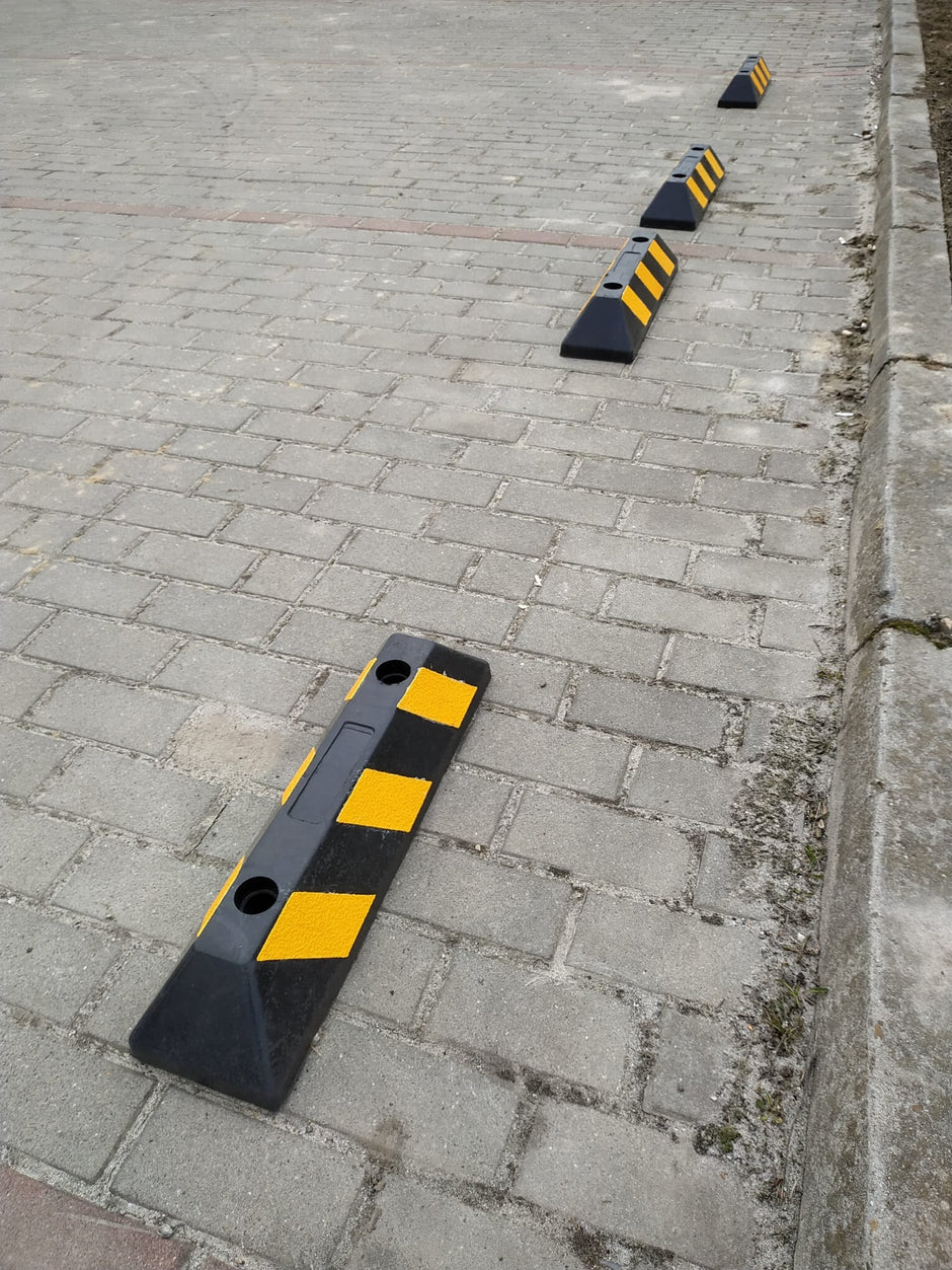 How to install Rubber Parking Separators